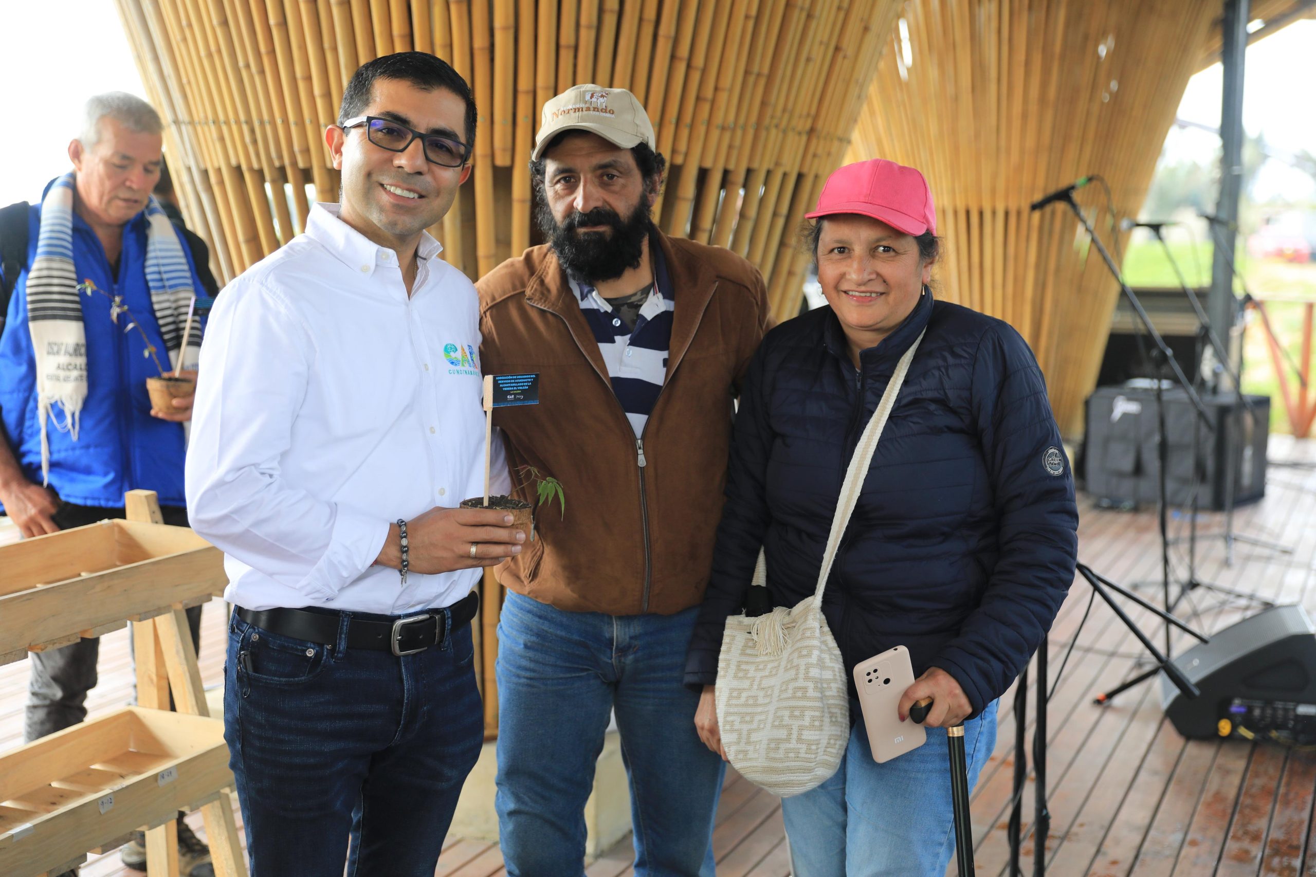 Restauración participativa de 40 organizaciones comunitarias en el ...